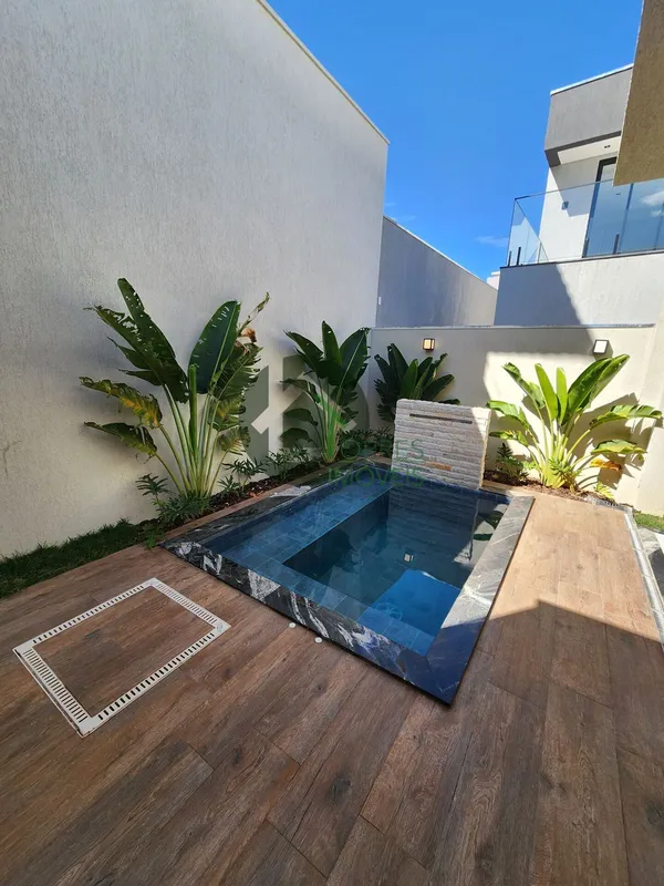 Casa à venda com 3 quartos em Jardins Capri, Senador Canedo - R$ 1.400. ...